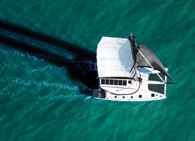 Boat Review by Multihulls World of: Catamaran Nautitech 48 Open ...