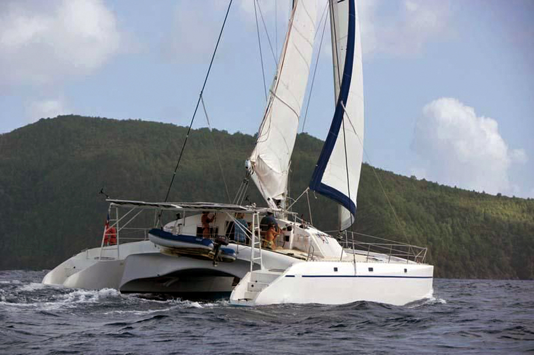 Mainsail track - - Technical - Multihulls World - Multihulls World