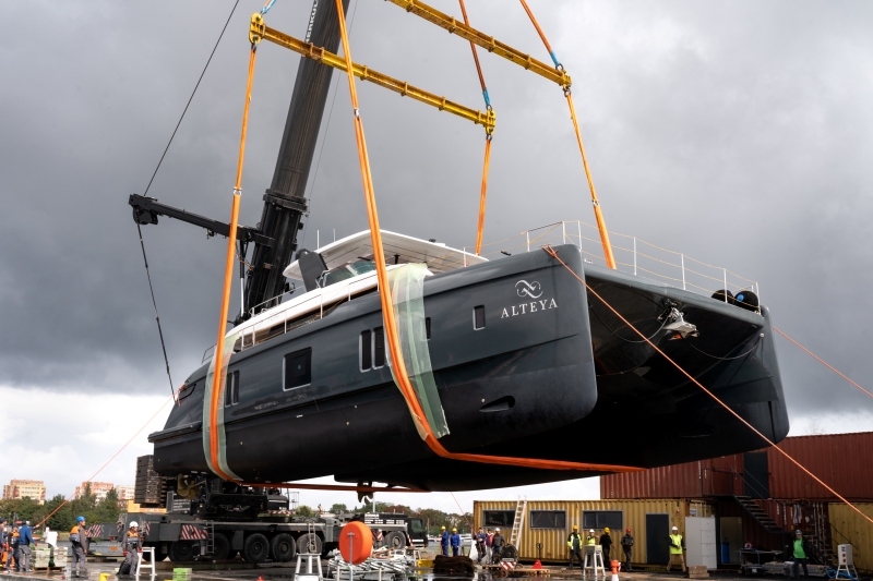 70 Sunreef Power - The first example just launched - Multipower ...