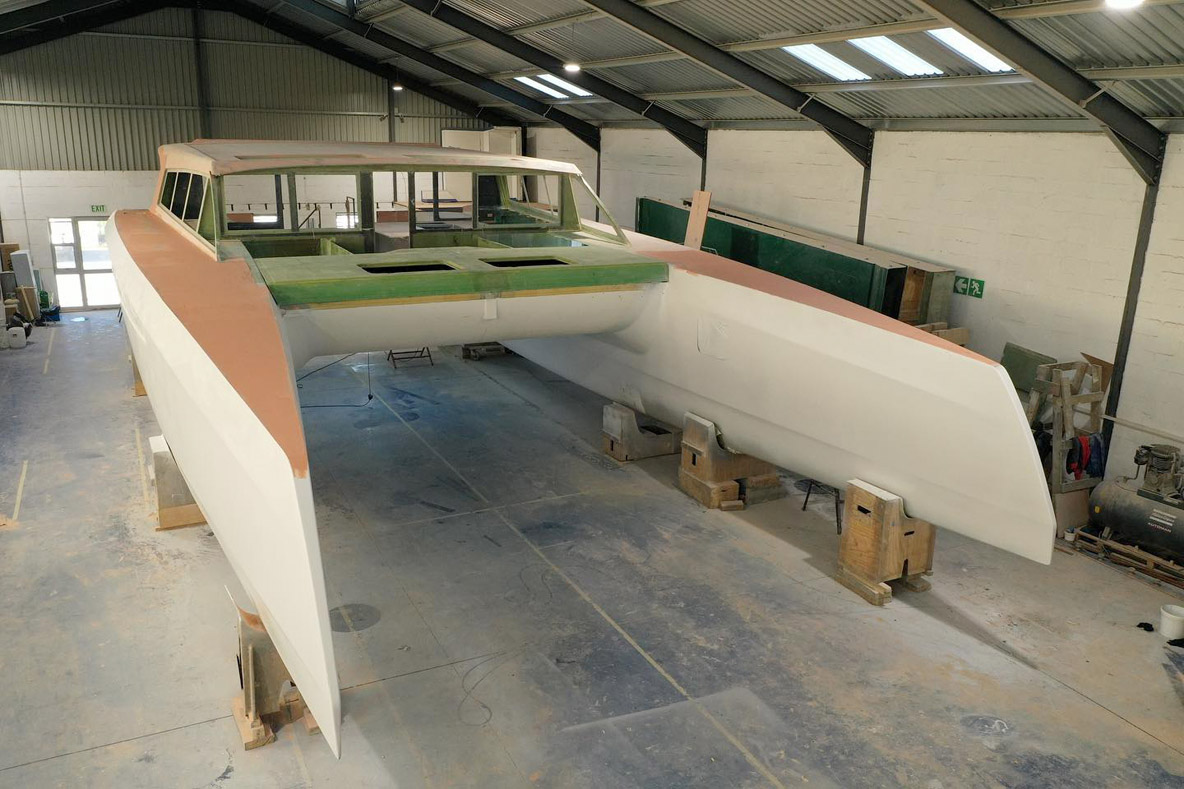 Ocean Renegade R6 - A big sistership for the R5 - Catamaran ...