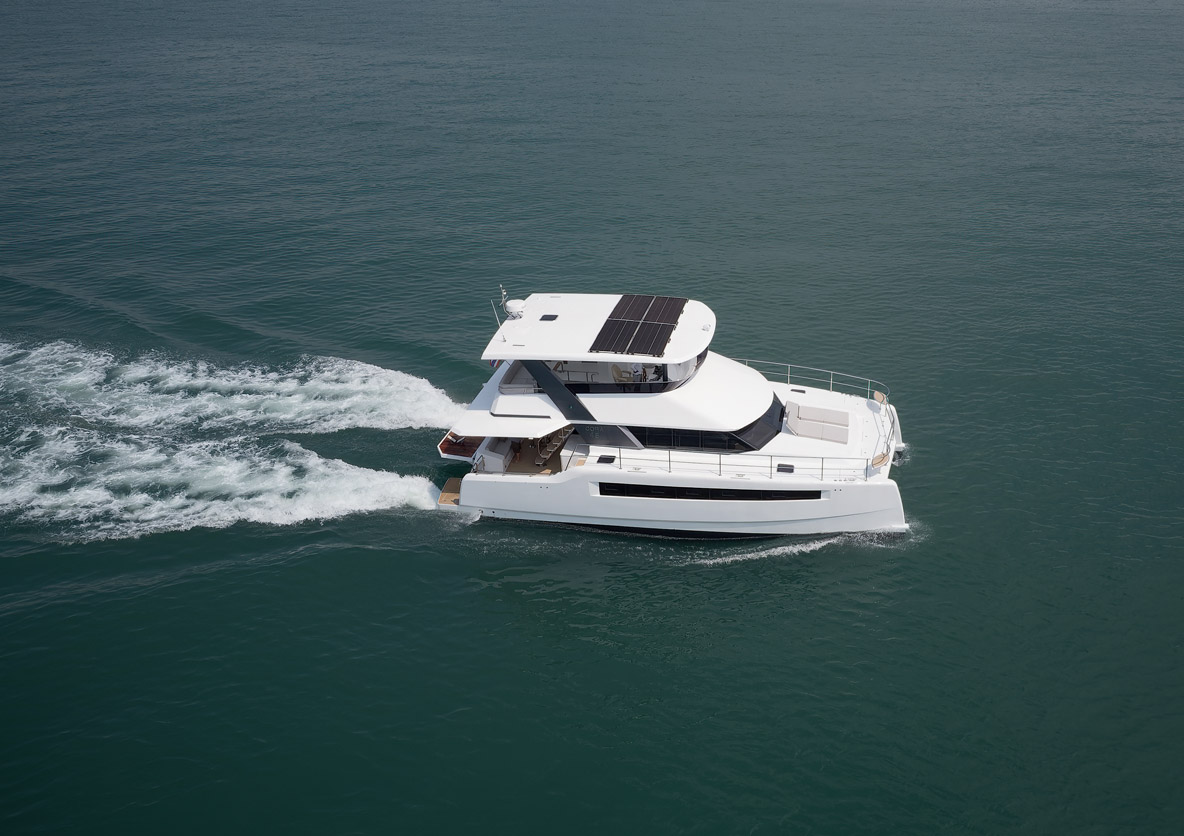 Cora Cat 48 - A semi-custom powercat available with 2, 3 or 4 cabins ...