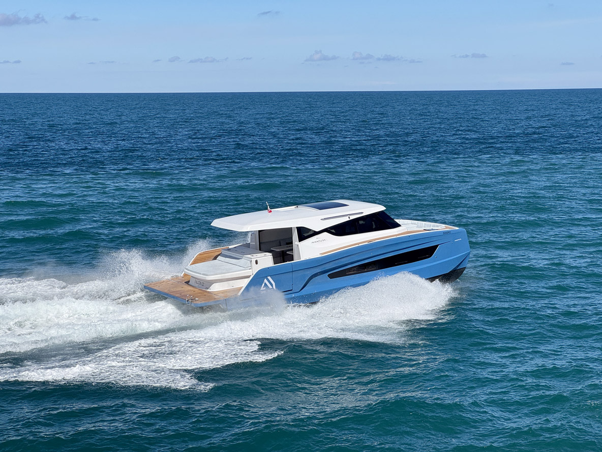 Aventura 38 Sport Cruiser - Tested at Last! - Multipower - Multihulls ...