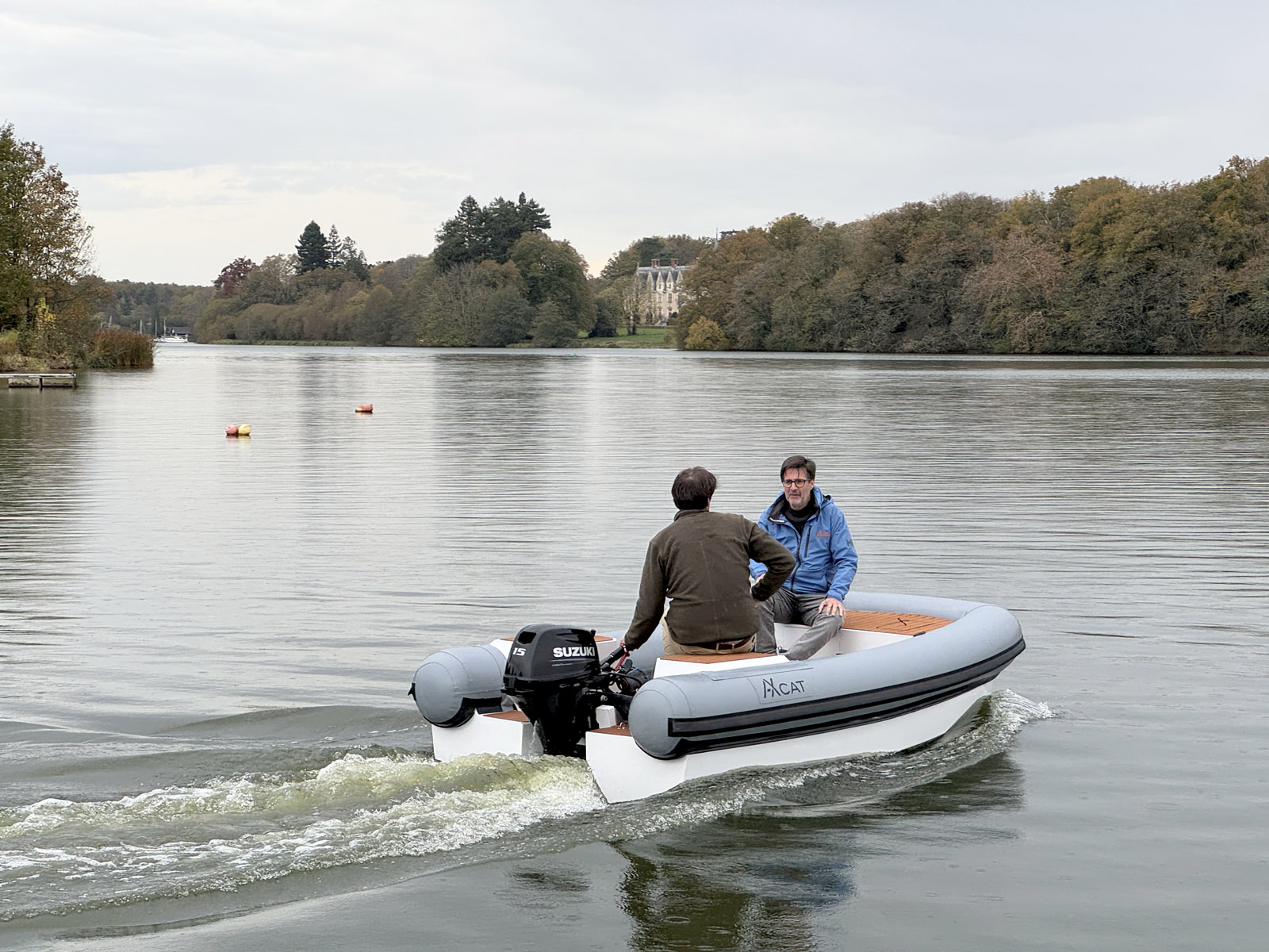 AXCat 350 - Rigid Catamaran Hull and Inflatable Deck - Multipower ...