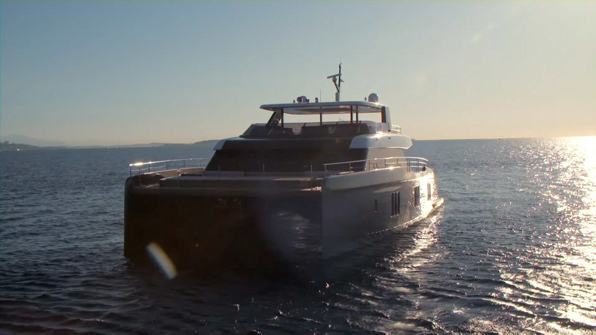 80 Sunreef Power - Boat Review Teaser - Multipower - Multihulls World ...