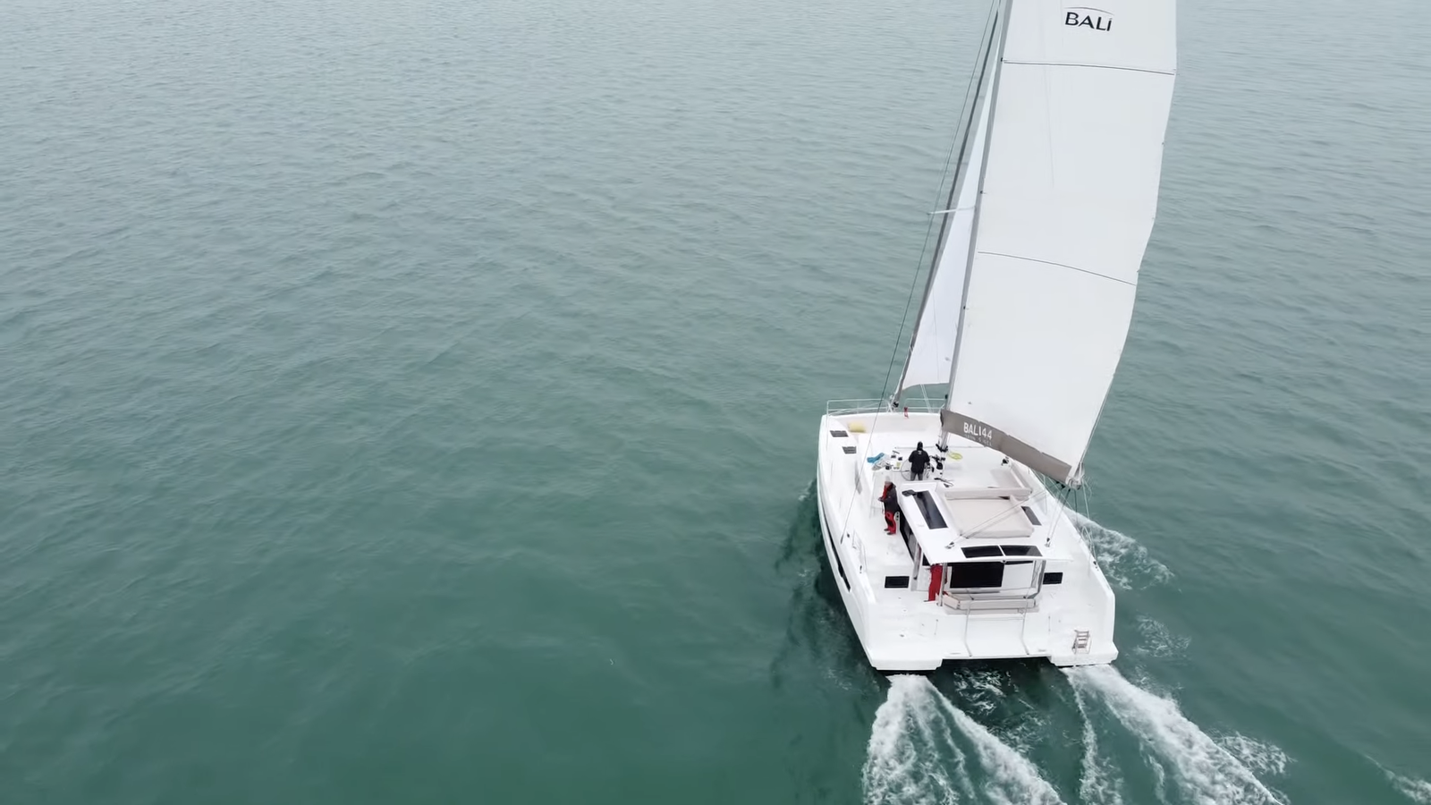 Bali 4.4 - Exclusive boat review - Catamaran - Multihulls World ...
