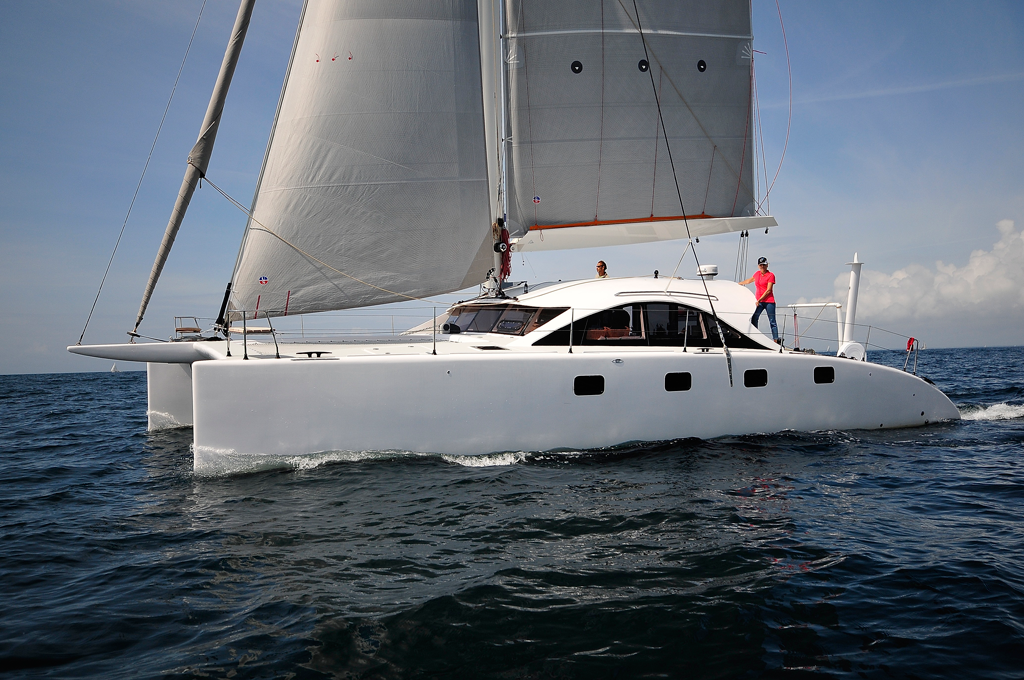 Video: Aboard the new O Yachts Class 4 catamaran - - Catamaran ...