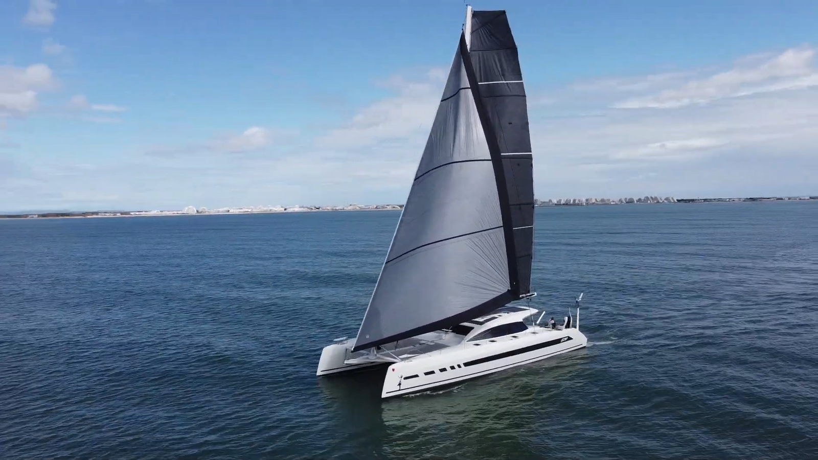 GP70 - An eye-catching VPLP design! - Catamaran - Multihulls World ...