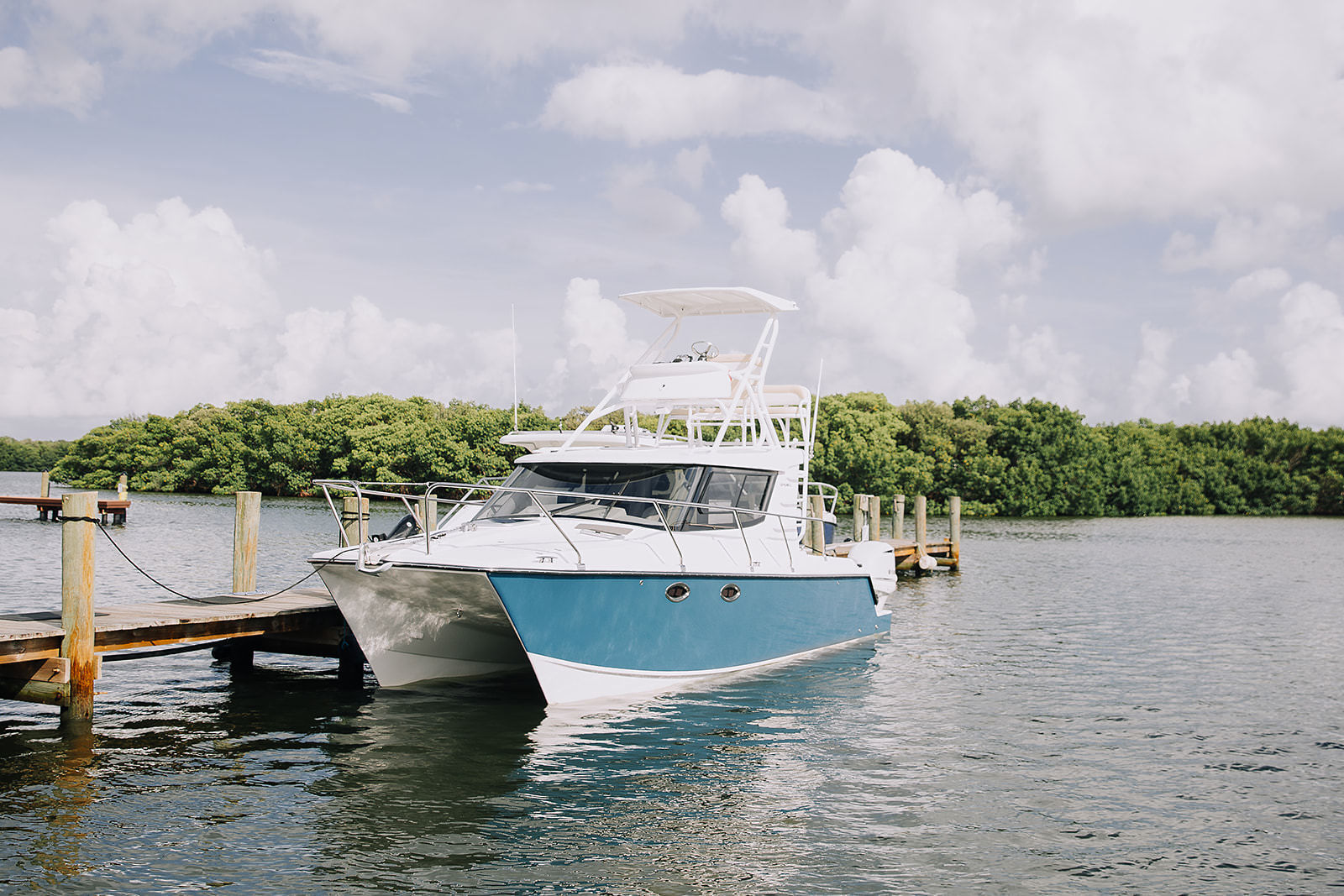 ARROWCAT 320 - Compact but luxurious - Multipower - Multihulls World ...