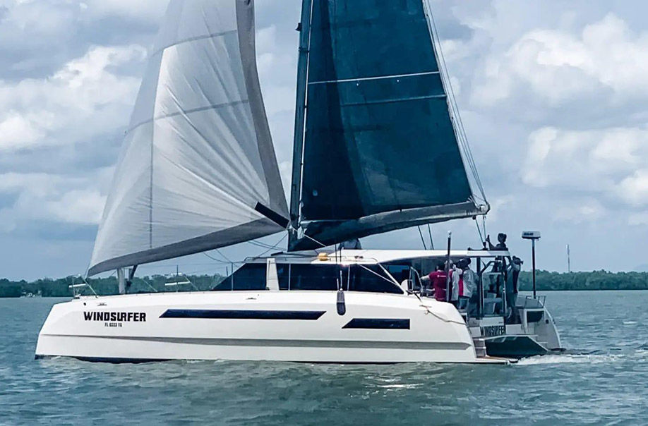 Max 44SC - With or without daggerboards, and a choice of diesels or ...