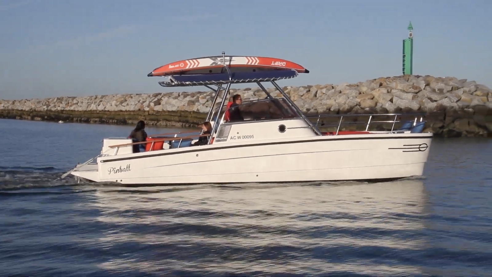 Pinball Boat - First sea trials in La Rochelle - Multipower ...